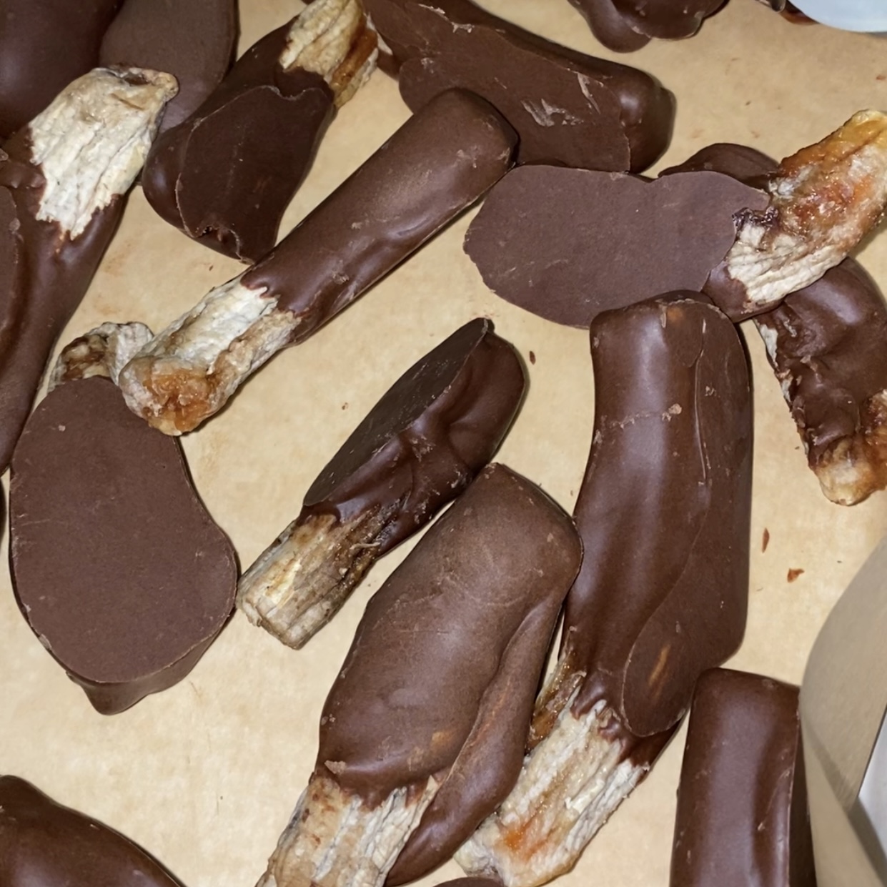Natural Vegan Carob Coated Bananas (20g) – Maple Moon Carob